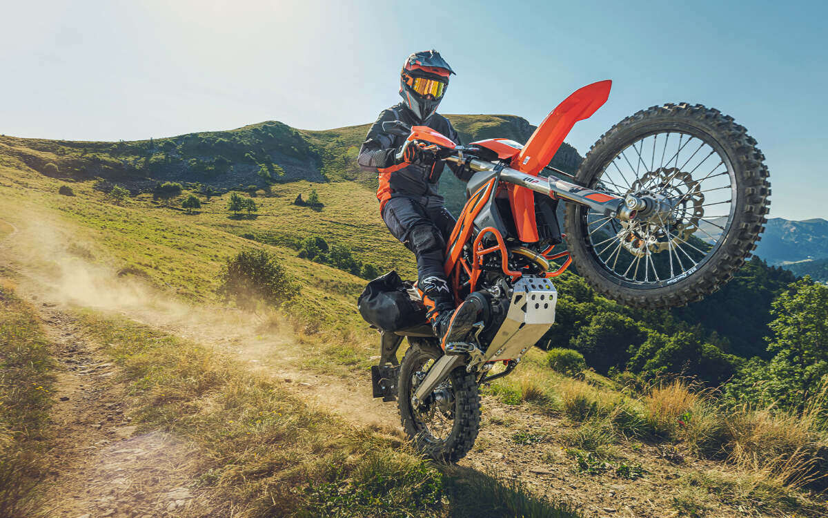 7 Best Enduro Motorcycles in 2025