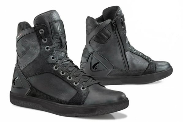 7 Best Casual Motorcycle Shoes of 2025